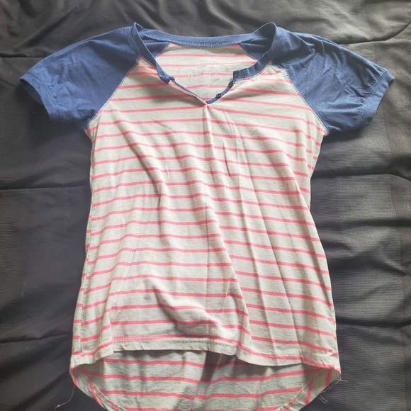 Poof! | Tops | Women Large Short Sleeve Pink White With Blue Sleeves ...
